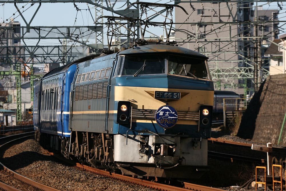 JR東海道線 EF66 51 富士はやぶさ - 鉄道写真館K2