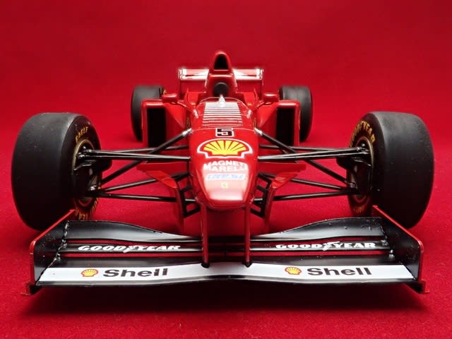 タミヤ 1/20 フェラーリF310B - 働いているバヤイじゃない タミヤ 1/20 フェラーリF310B - 働いているバヤイじゃない