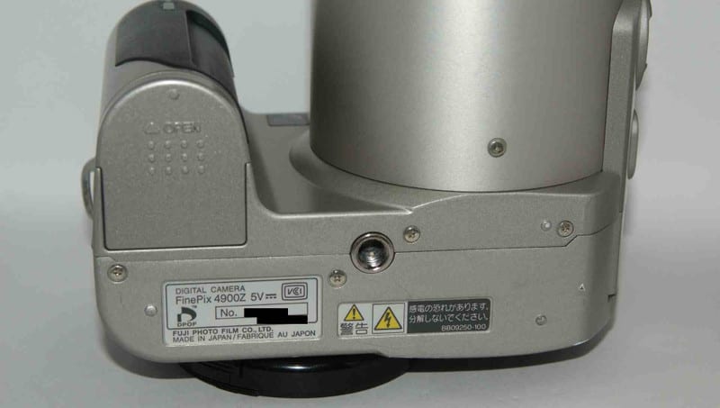 FUJIFILM FinePix 4900Z Zoom ネオ一眼? - 乾電池の画像集 出張所 FUJIFILM FinePix 4900Z Zoom ネオ一眼? - 乾電池の画像集 出張所