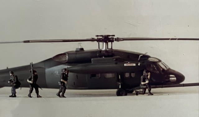 Vol.1 MH-60L ブラックホーク プロローグ - 趣味人(シュミット Vol.1 MH-60L ブラックホーク プロローグ - 趣味人(シュミット