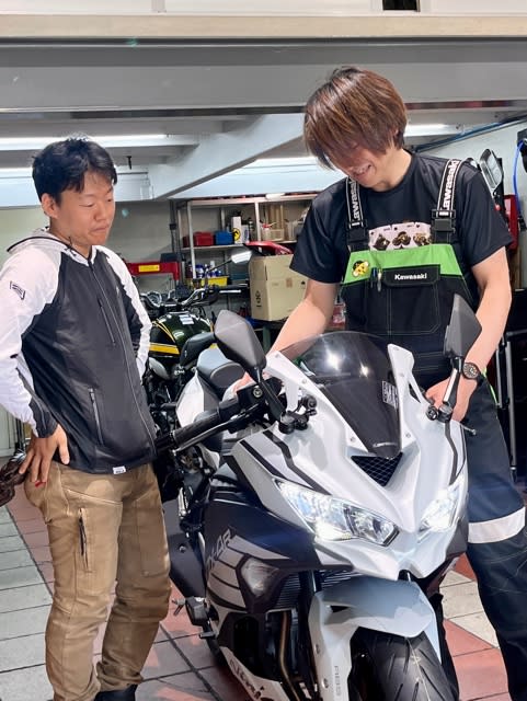 2024/9/7◇2025モデル1番乗り!「ZX-4R SE」納車です♬ - バイク 2024/9/7◇2025モデル1番乗り!「ZX-4R SE」納車です♬ - バイク