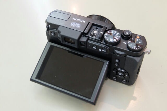 富士フイルム X30と一晩付き合ってみた - 鉄道模型とテルマエの部屋 富士フイルム X30と一晩付き合ってみた - 鉄道模型とテルマエの部屋