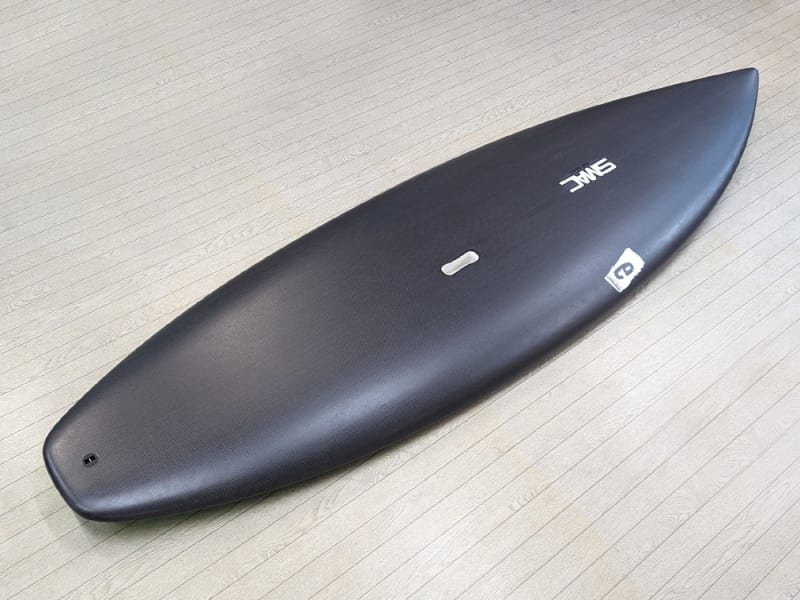 SMACでフルカーボン サーフボードのオーダーが可能になりました SMACでフルカーボン サーフボードのオーダーが可能になりました
