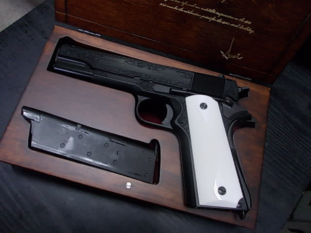 COLT M1911 100周年記念 木製ガンケース - 小心者 COLT M1911 100周年記念 木製ガンケース - 小心者