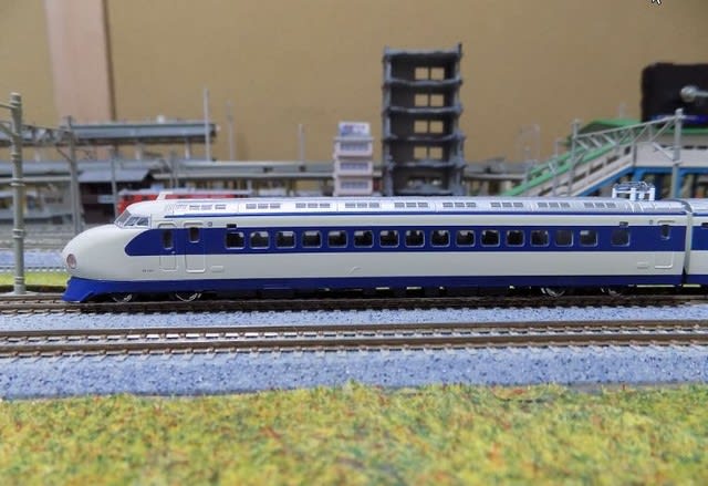 KATOの10-454 0系2000番台増結SETとAssyパーツで纏めた0 KATOの10-454 0系2000番台増結SETとAssyパーツで纏めた0