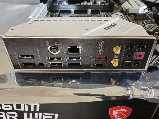 RYZEN7 4750Gを使った自作PC2021~前編・MBはMSI B550M MORTAR RYZEN7 4750Gを使った自作PC2021~前編・MBはMSI B550M MORTAR