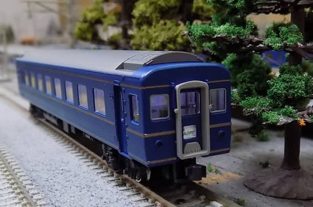 KATOの古い単品で組成した24系25形寝台特急「あさかぜ KATOの古い単品で組成した24系25形寝台特急「あさかぜ