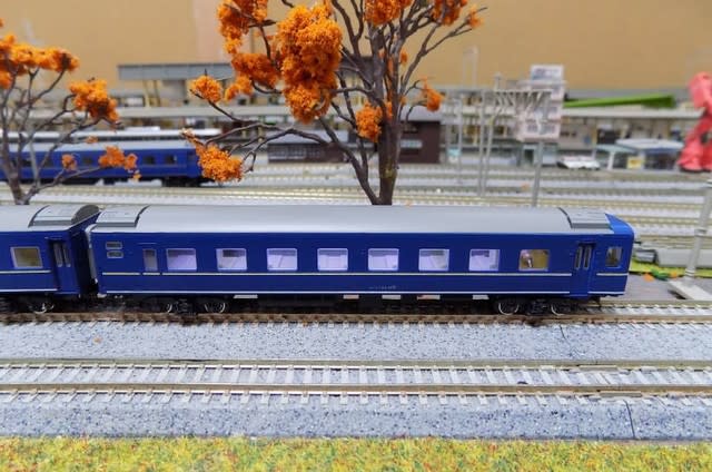 KATOの古い単品で組成した24系25形 寝台特急「あさかぜ KATOの古い単品で組成した24系25形 寝台特急「あさかぜ