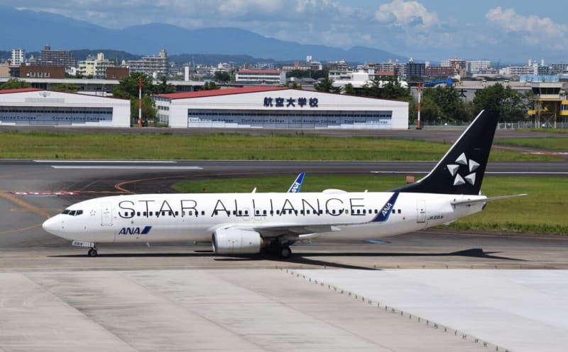 全日空 B737-800 / JA51AN スターアライアンス塗装機(2023 全日空 B737-800 / JA51AN スターアライアンス塗装機(2023