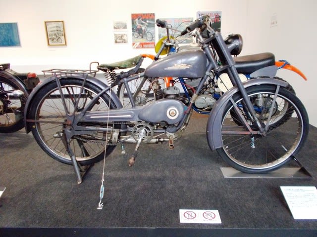ノーリツモーターバイクKB 60cc - 観光列車から! 日々利用 ノーリツモーターバイクKB 60cc - 観光列車から! 日々利用