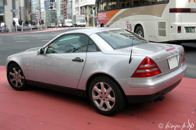 Mercedes-Benz SLK 1996- バリオルーフを採用した初代の Mercedes-Benz SLK 1996- バリオルーフを採用した初代の