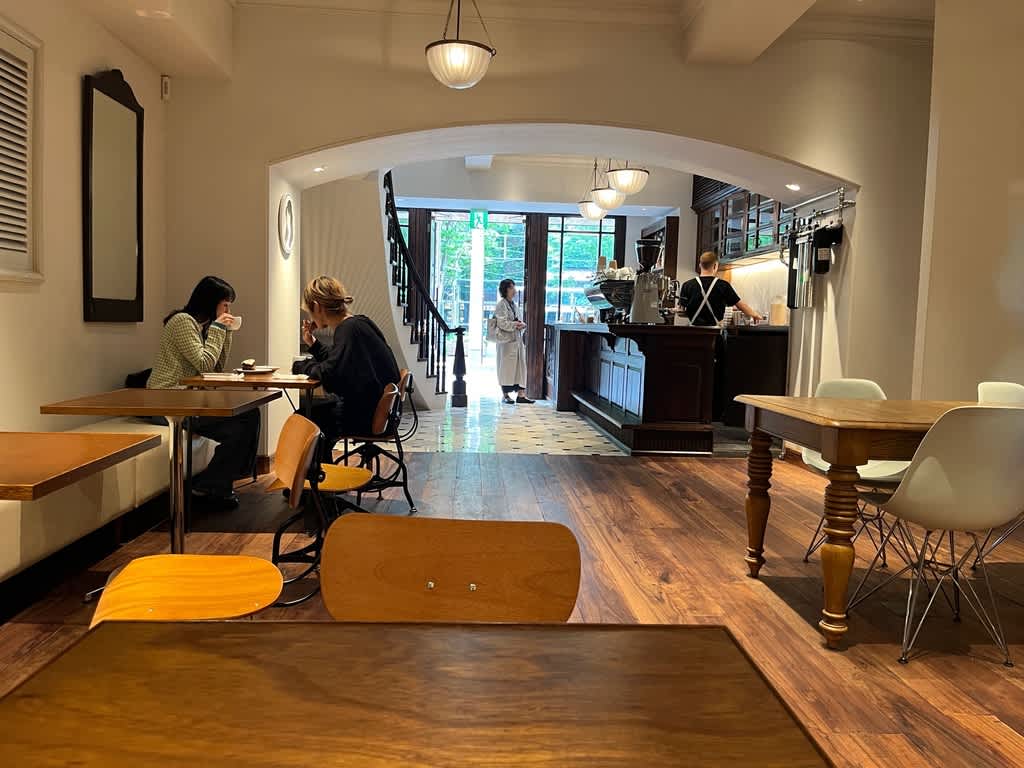 最近できたカフェ - 公開メモ DXM 1977 ヒストリエ