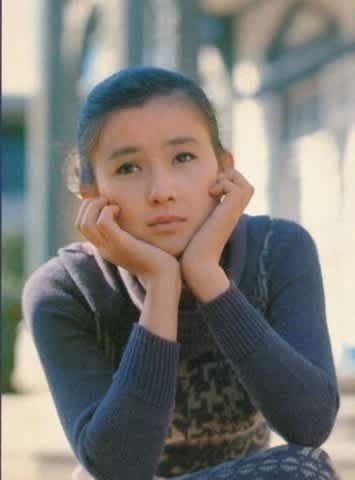 再掲載 この坂を下ったところに秋吉久美子が立っていた - 公開メモ DXM 1977 ヒストリエ