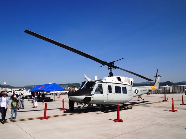 UH-1N イロコイ「ツインヒューイ」アメリカ空軍 - 観光列車から UH-1N イロコイ「ツインヒューイ」アメリカ空軍 - 観光列車から