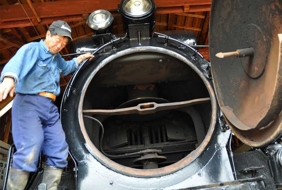 9月10日 安平町鉄道資料館 D51 320 10：54 - Model 107