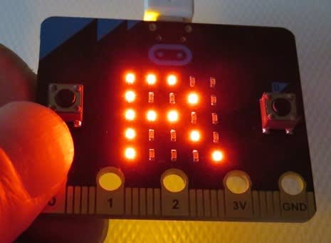 micro:bit MicroPython 動きの検知 - JH7UBCブログ