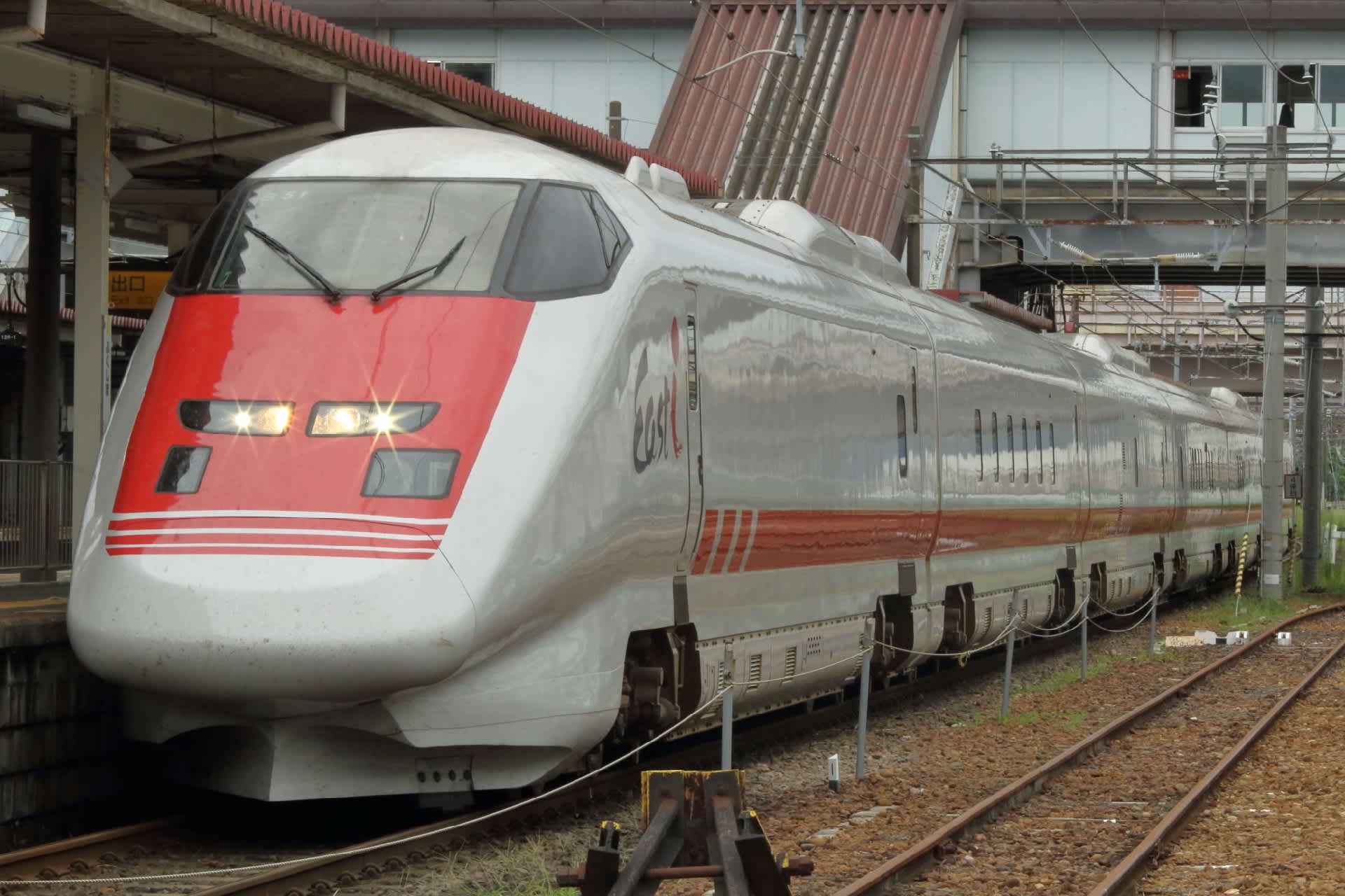 E926系 East-i VVVFサウンドを響かせて出発 - カマ鉄オモシー組合