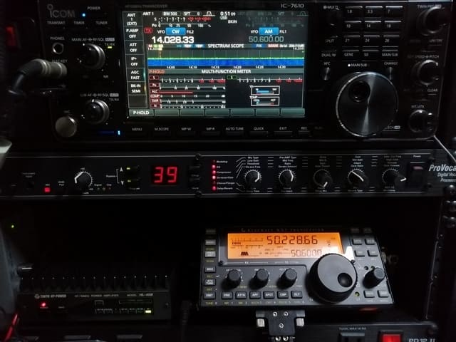 ELECRAFT KX3 常置場所に配備 - アマチュア無線局 JO1KVS